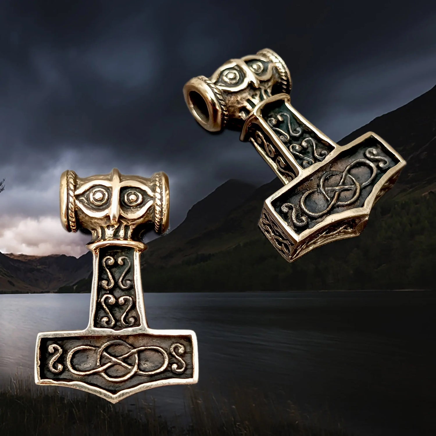 Medium Bronze Thunder Thors Hammer Pendanr - Viking Pendants