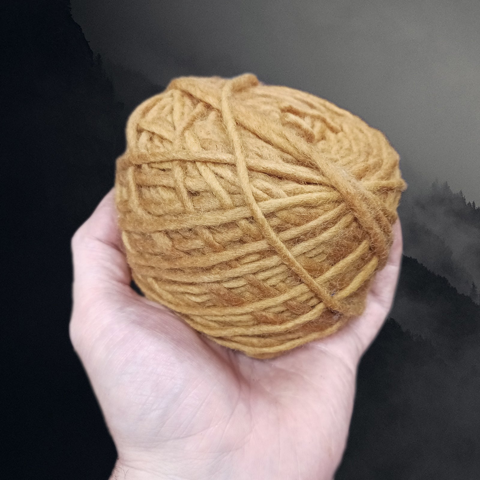 100g Plant Dyed / Natural Nalbinding Wool Yarn Balls